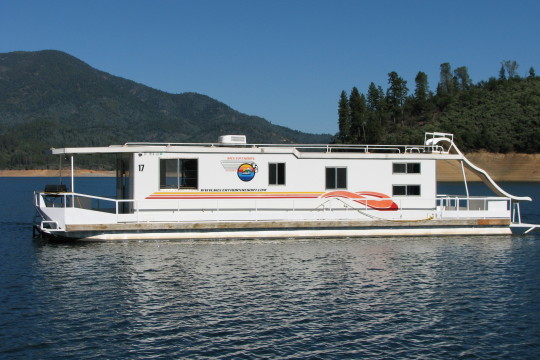 Houseboats.com | Luxury Houseboat Rentals in California